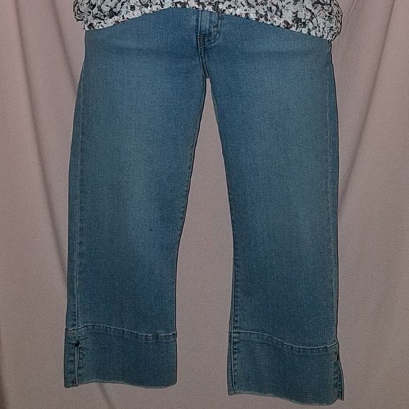 Levi's | Jeans | Levis Capri Jeans | Poshmark